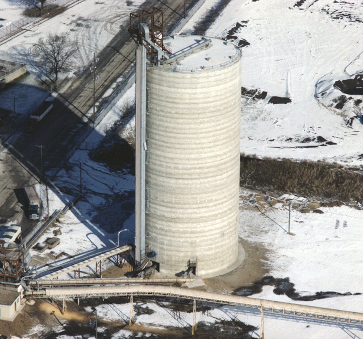 Jump-form Concrete Bin with Mass Flow Concrete Hoppers | Feed & Grain